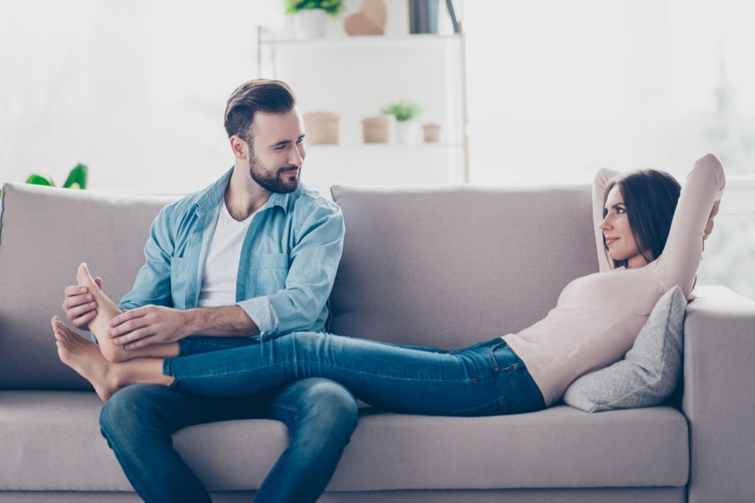 15 Undeniable Signs A Man Loves You Deeply - Mums Affairs