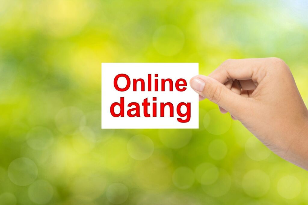10 Online Dating Tips That Will Change Your Life - Mums Affairs