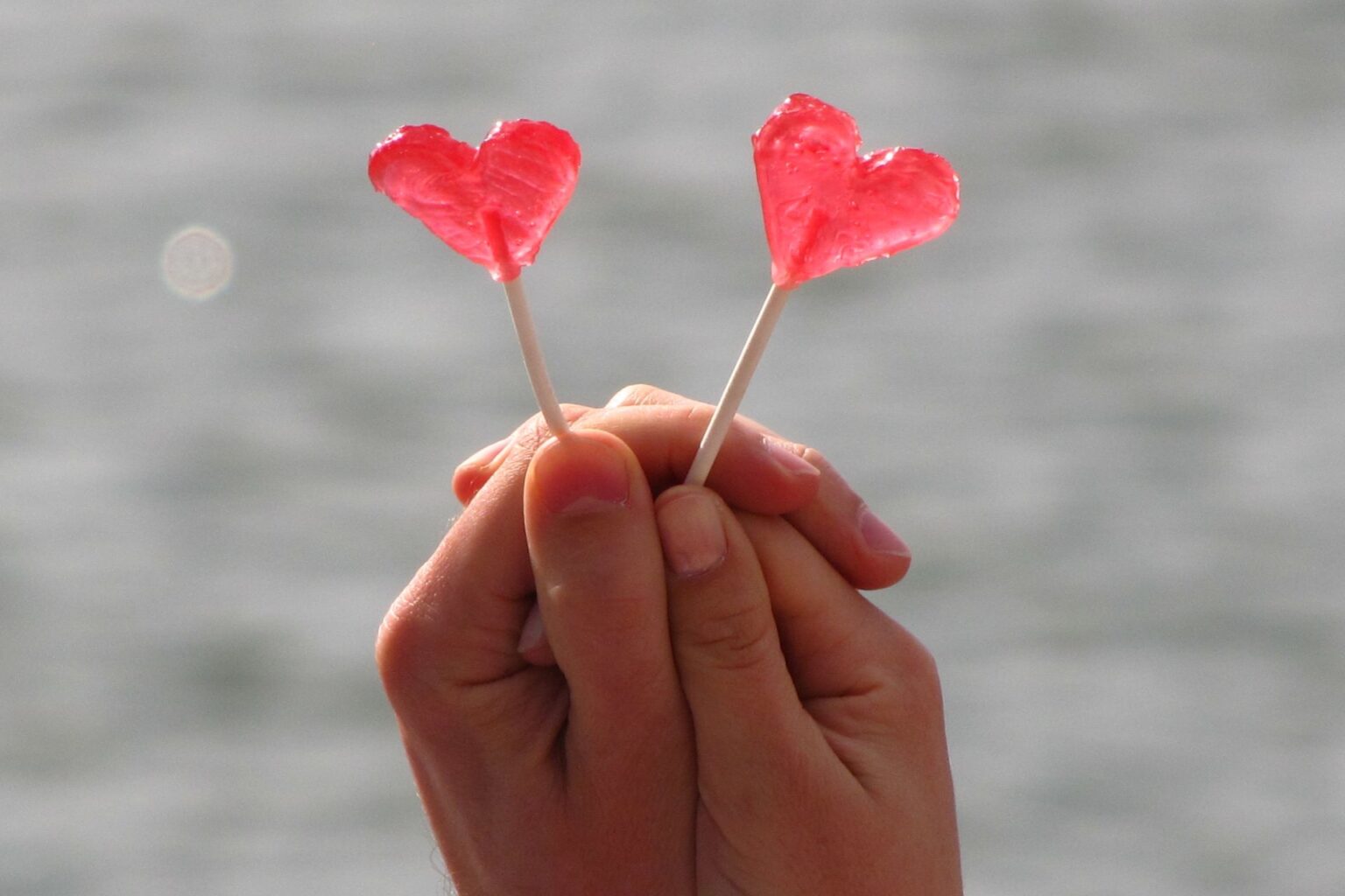 24 Romantic Valentine's Day Poems For Your Sweetheart - Mums Affairs